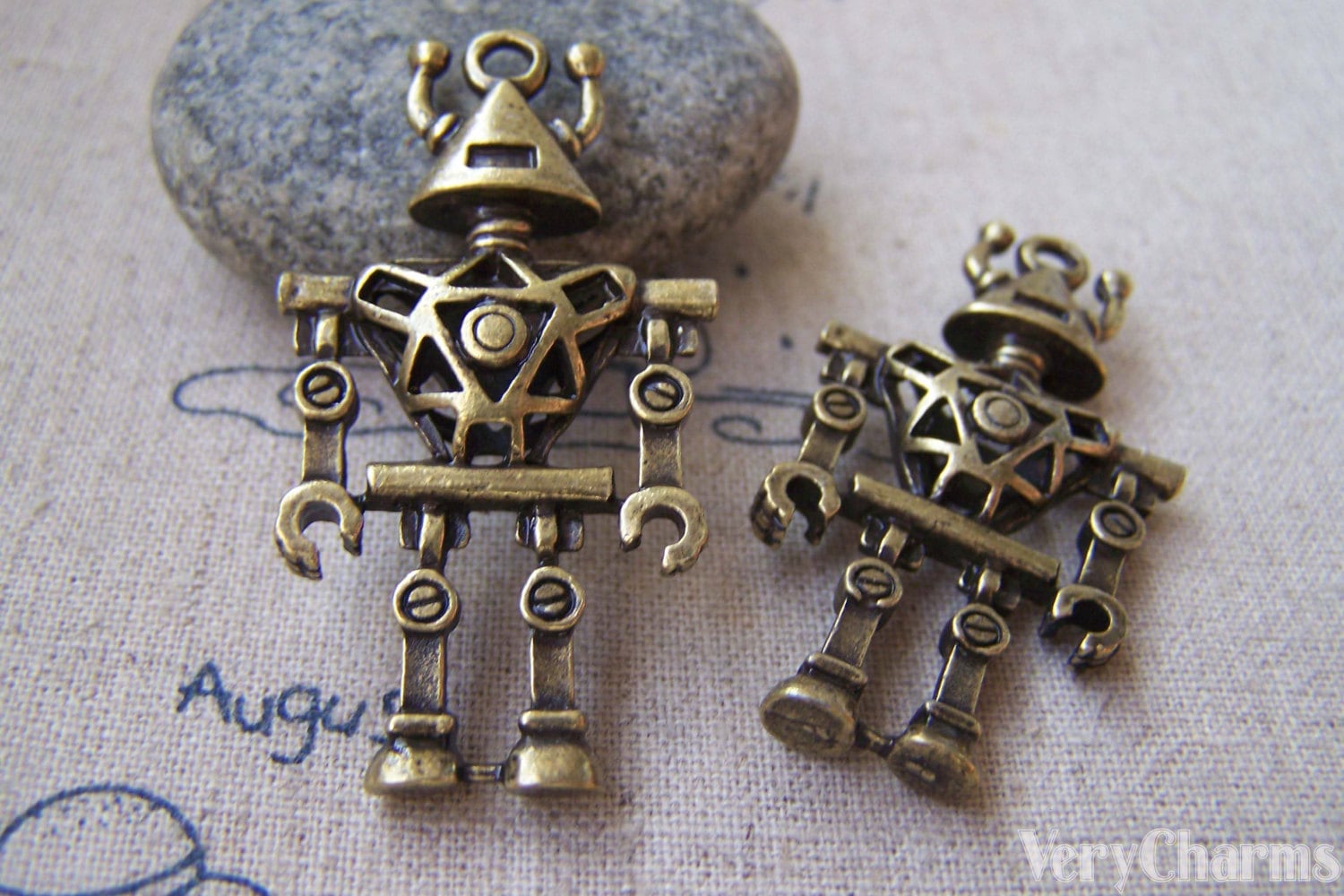 4 Pcs of Antique Bronze Filigree 3D Robot Charms Pendants - Etsy