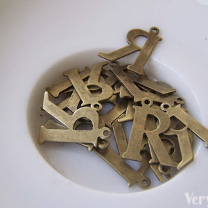 10 Pcs of Antique Bronze Brass Alphabet Letter R Charms 10x15mm A2423 ...