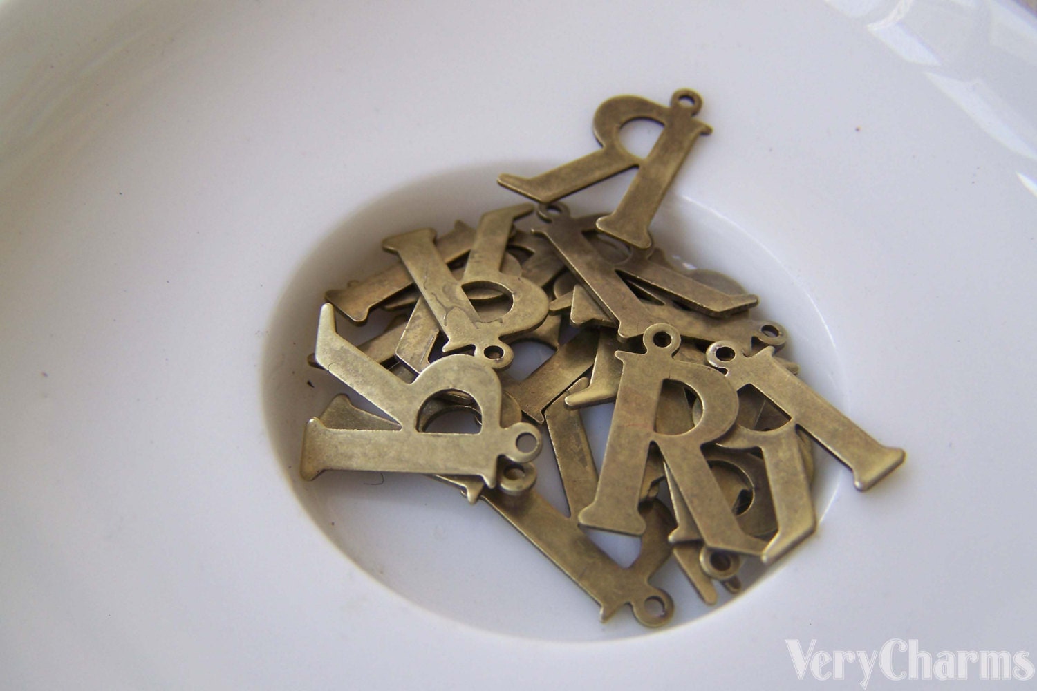 10 Pcs of Antique Bronze Brass Alphabet Letter R Charms 10x15mm A2423 ...
