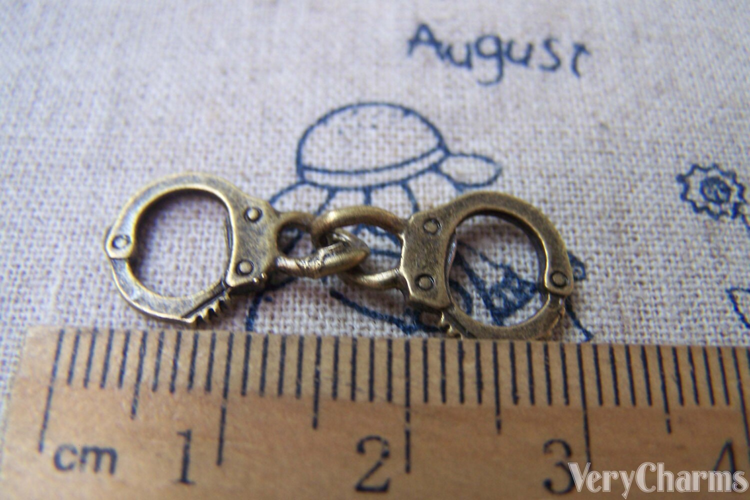 10 Pcs of Antique Bronze Handcuff Charms 11x30mm A1602 | Etsy