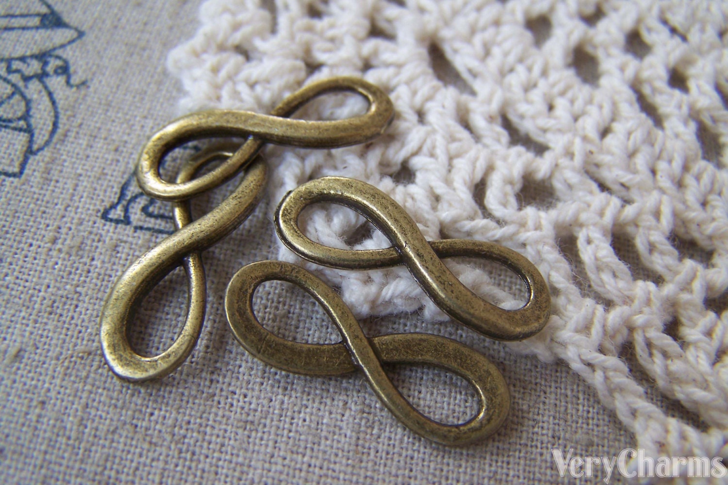 10 Pcs Antique Bronze Figure 8 Connector Charms 8x23mm A4538 - Etsy