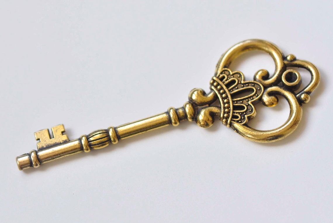 Crown Key Pendants Charms 32x83mm Set of 5 Antique - Etsy