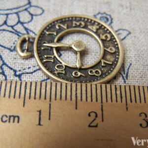 10 Pcs of Antique Bronze Filigree Clock Charms 20x25mm A480 - Etsy