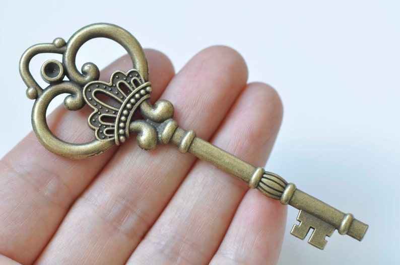 Crown Key Pendants Charms 32x83mm Set of 5 Antique - Etsy