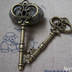 Crown Key Pendants Antique Bronze Charms 32x83mm Set of 5 Pcs A2941 - Etsy