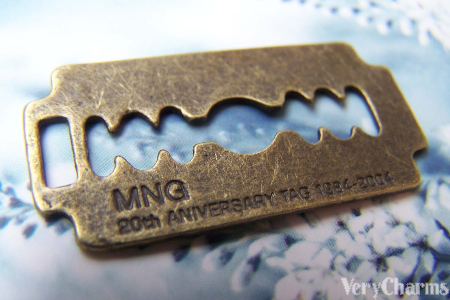 10 Pcs of Antique Bronze Razor Blade Charms 19x37mm A3872 - Etsy