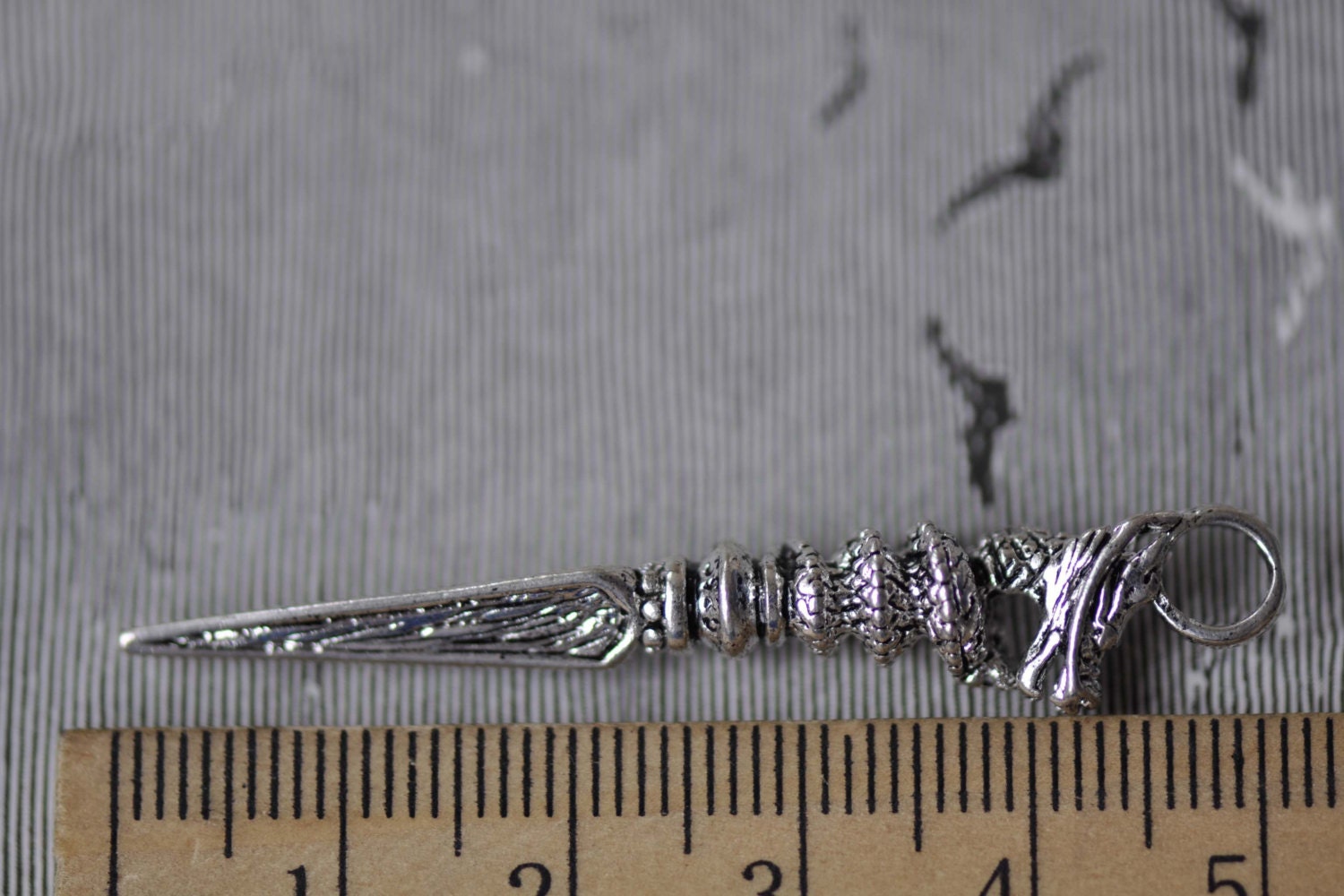 10 Pcs Antique Silver Vajra Dorje Dragon Buddhism Charms 8x51mm A7702 ...