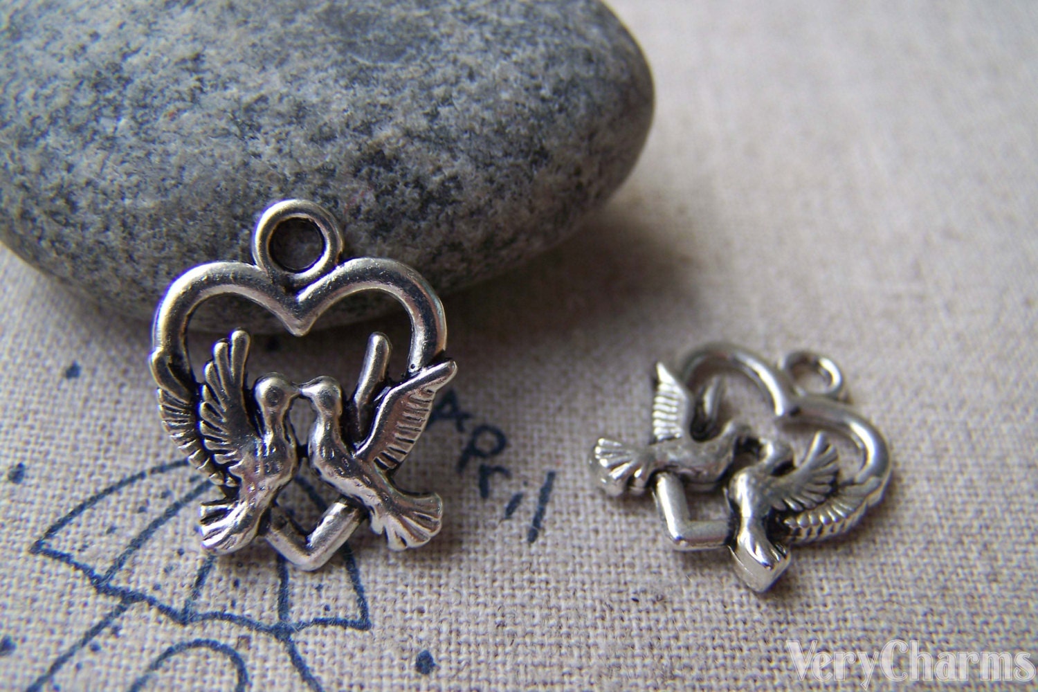 30 Pcs of Antique Silver Two Love Birds Heart Charms 15x19mm A819 - Etsy