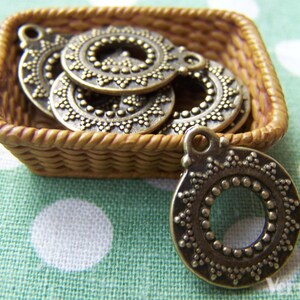 10 Pcs of Antique Bronze Lovey Round Ring Charms Double Sided 16x20mm ...