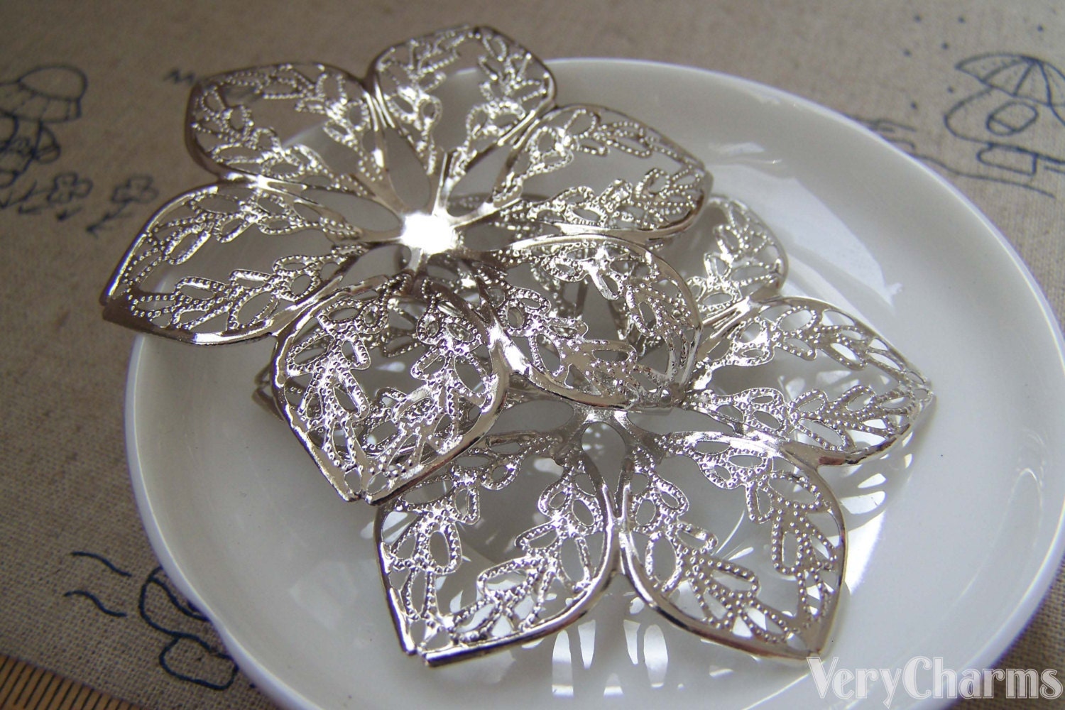 20 Pcs of Platinum White Gold Tone Filigree Huge Flower - Etsy