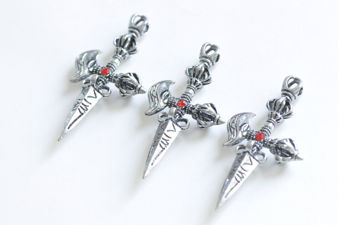 2 Pcs Antique Silver Vajra Dorje Cross Axe Knife Buddhism Pendants ...