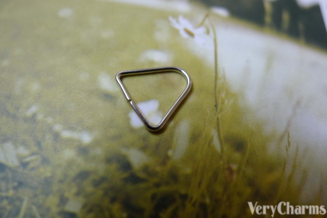 80 Pcs of Silvery Gray Nickel Tone Triangle Jump Ring Pinch Bail ...