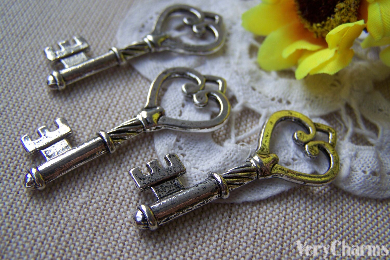 10 Pcs of Antique Silver Skeleton Key Pendants Charms 18x45mm | Etsy