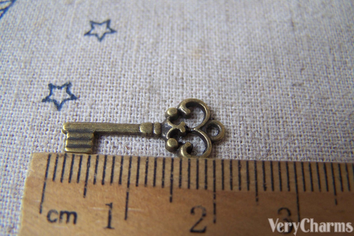 20 Pcs Antique Bronze Simple Vintage Key Charms 9x21mm A3575 - Etsy