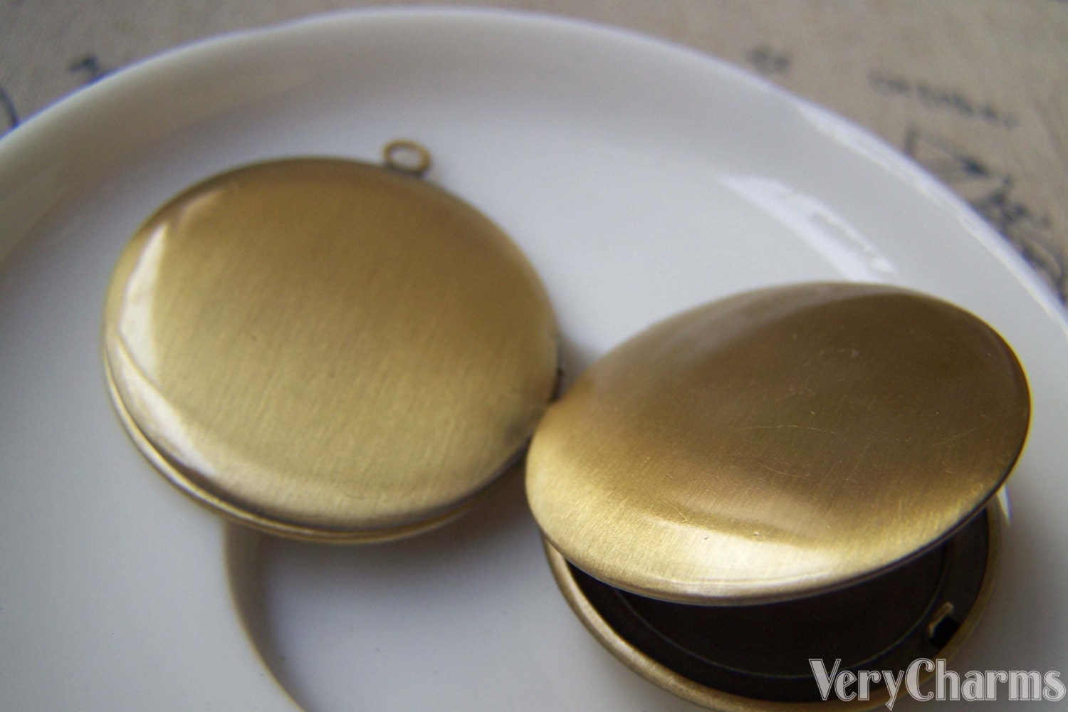 Blank Locket Antique Bronze Round Photo Lockets 32mm Set of 4 - Etsy