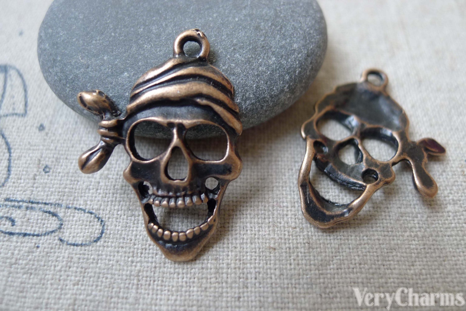 20 Pcs of Antique Copper Pirate Skull Charms 19x25mm A7219 - Etsy