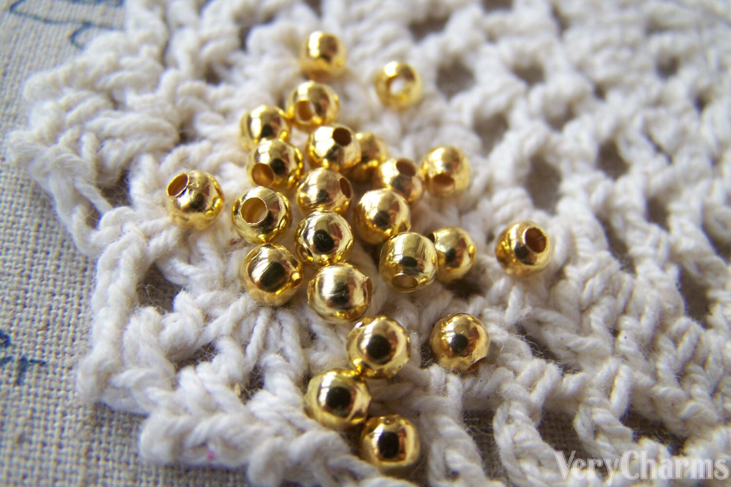 100 Pcs Gold Finish Smooth Round Iron Metallic Beads Ball Size 4mm ...