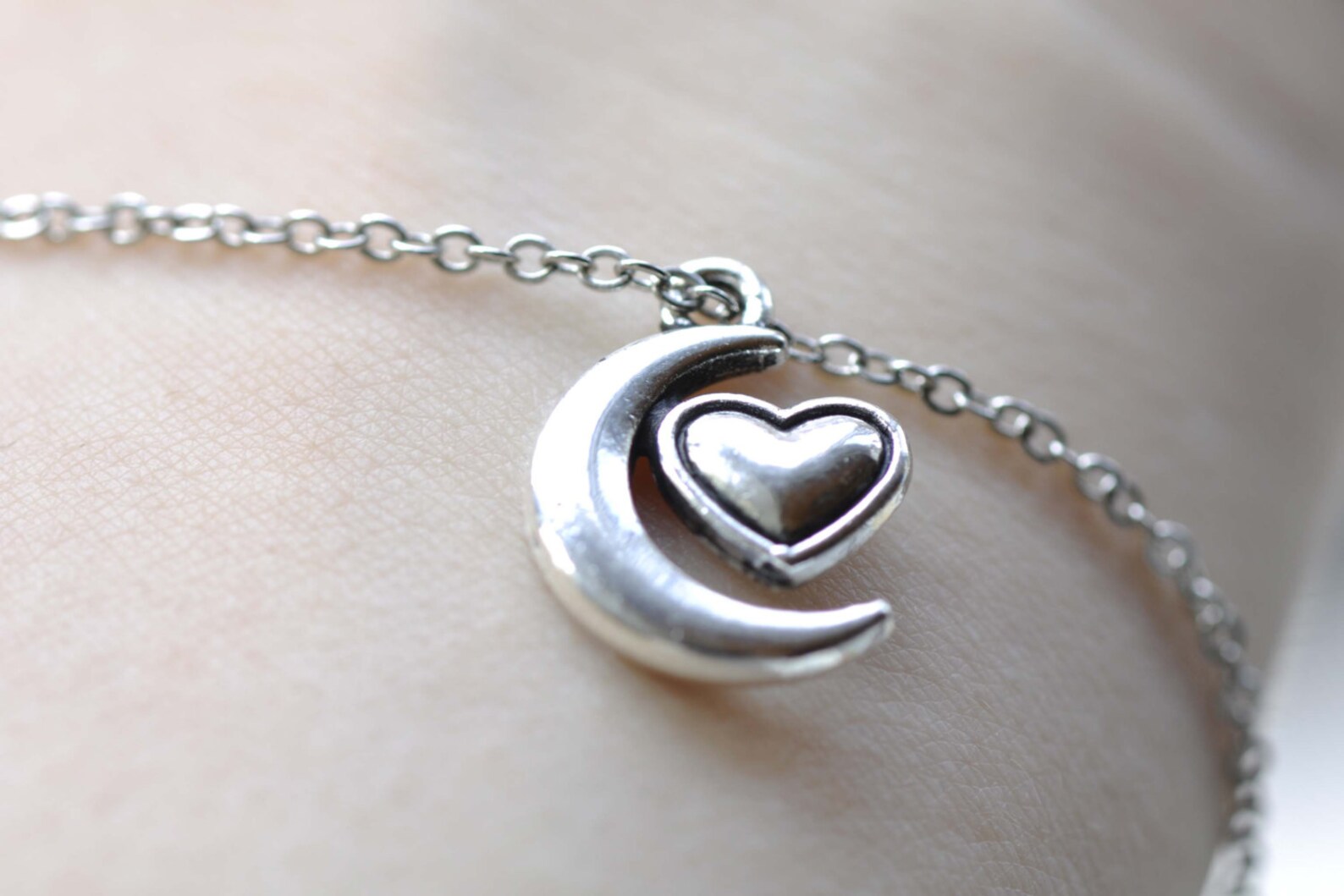 Crescent Moon Heart Charms Antique Silver Pendants 13x18mm Set of 20 ...