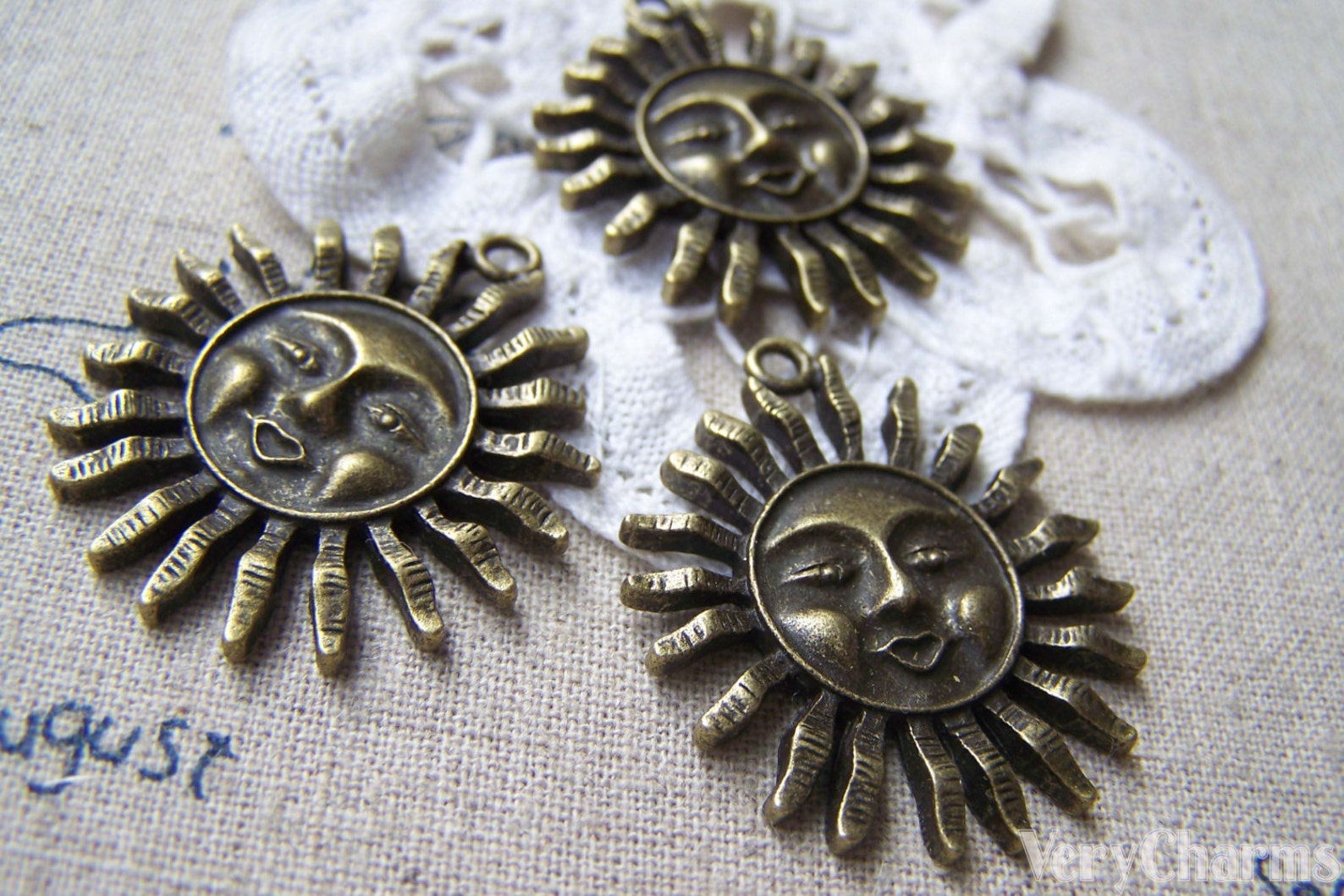 10 Pcs of Antique Bronze Lovely Sun Face Charms 30mm A630 - Etsy