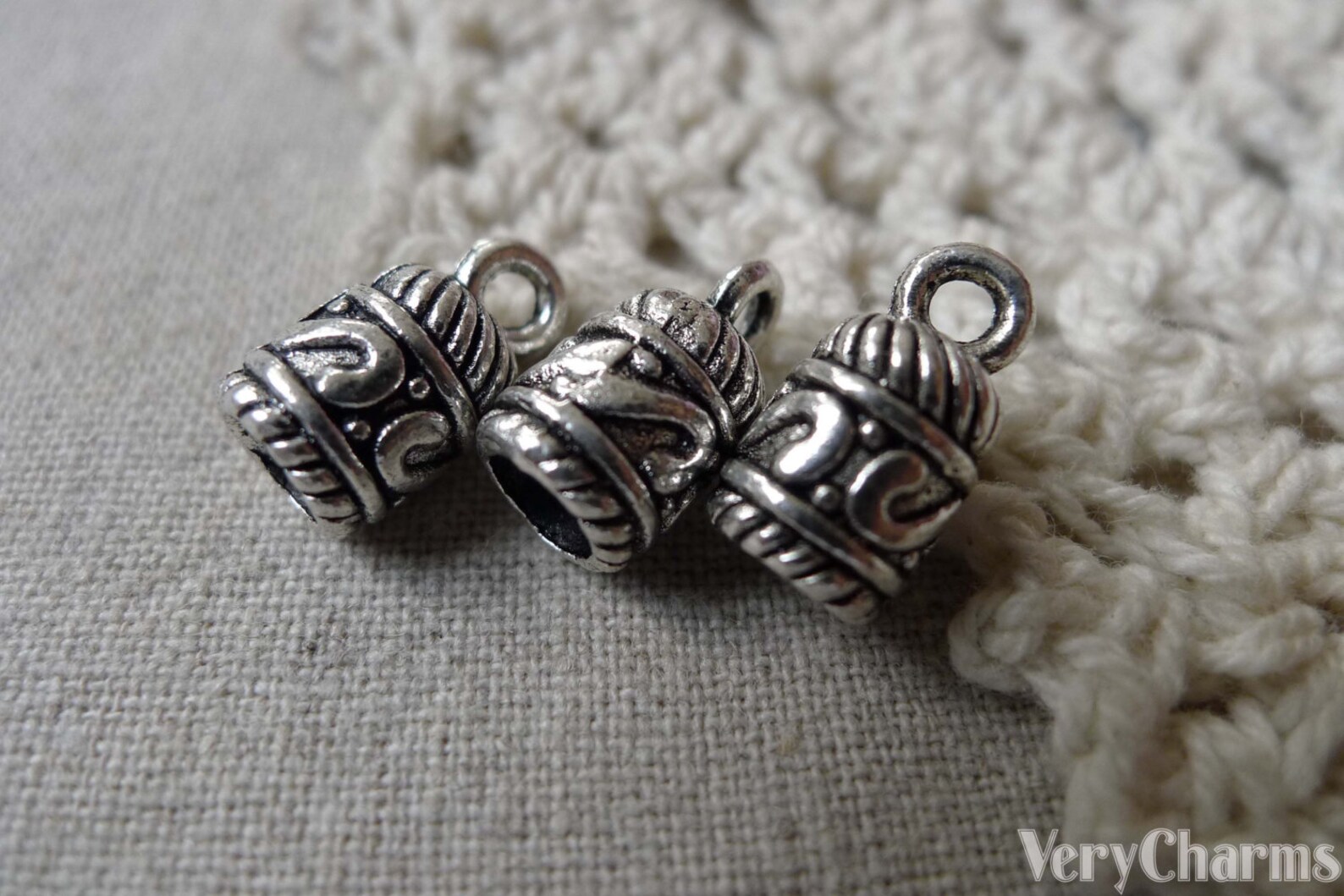 20 Pcs of Antique Silver Textured Bead Tassel Caps Charms 7x13mm A6834 ...