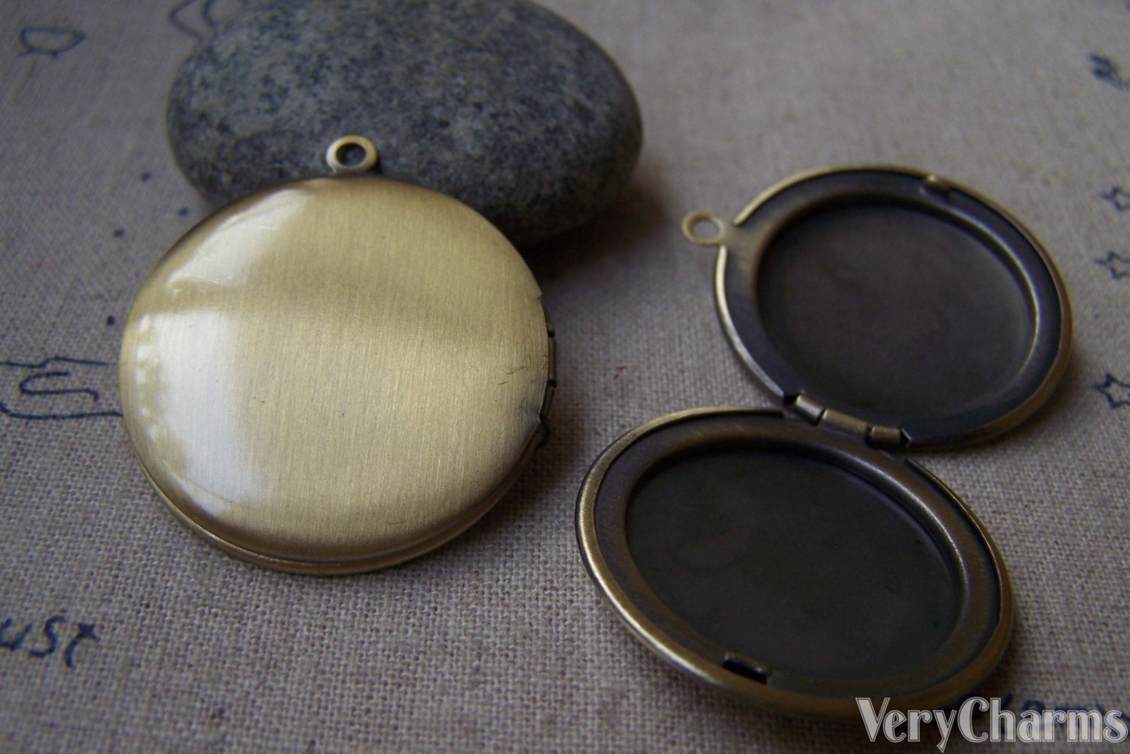 Blank Locket Antique Bronze Round Photo Lockets 32mm Set of 4 - Etsy