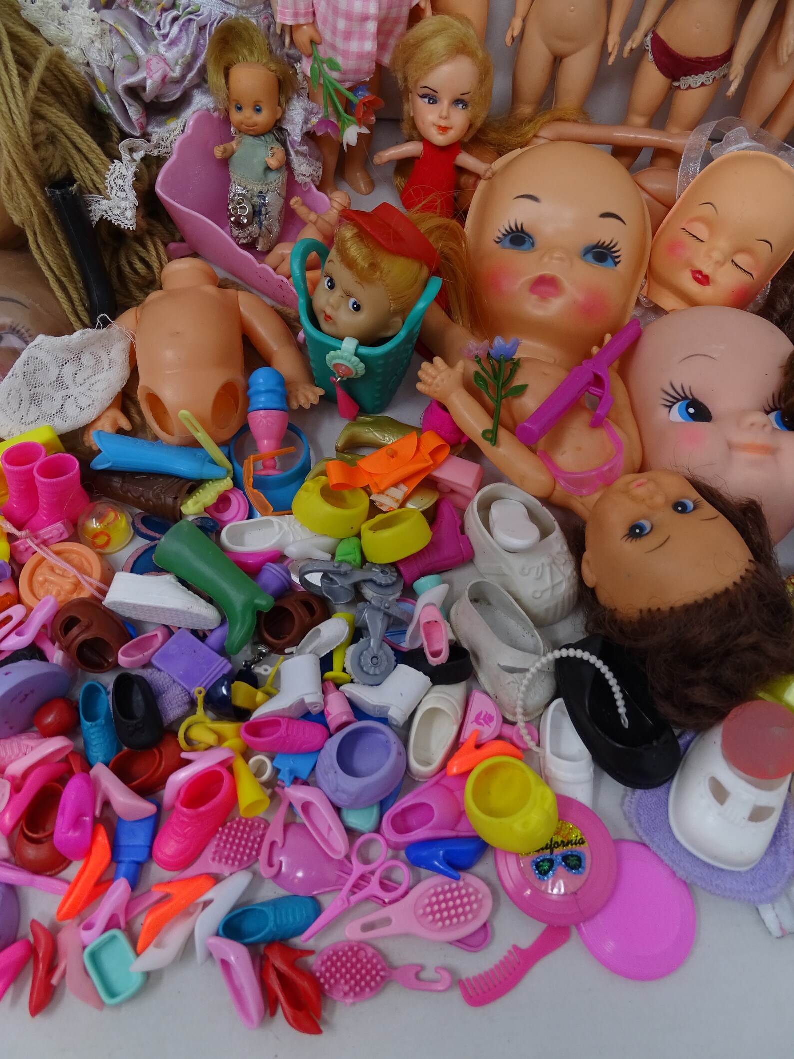 Antique and Vintage Old Rolling Eye Dolls Collection Haunted Creepy ...