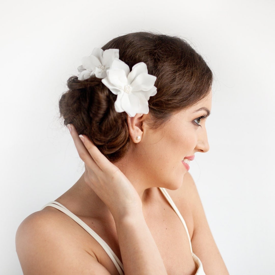 Magnolia Bridal Hair Flower Clip Set: Ivory White Crepe Fabric - Etsy