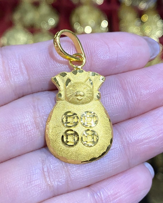 Vintage 24K 980 Gold Money Bag Lucky Cat Pendant. - Gem