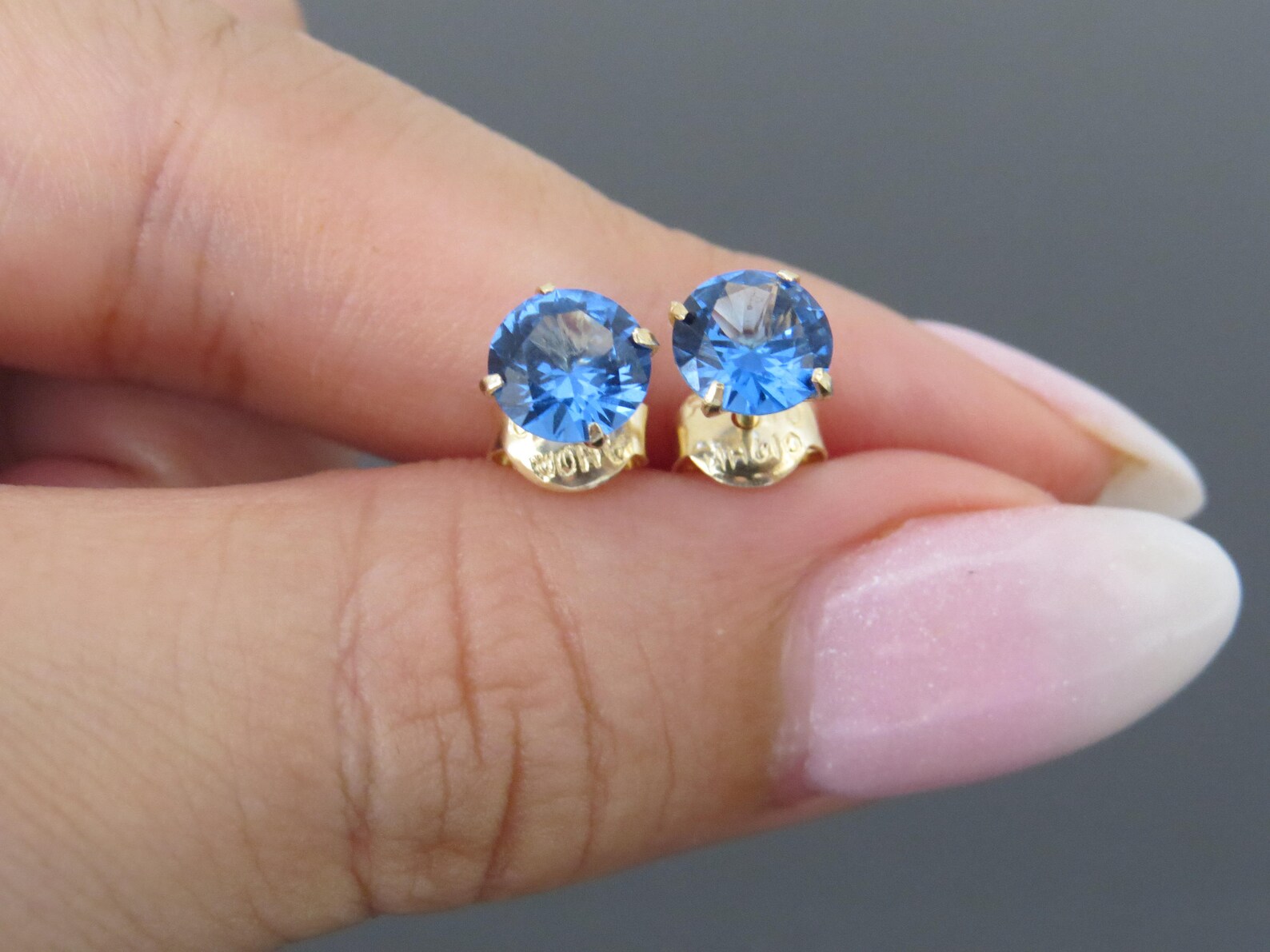 Vintage 18K Solid Yellow Gold Round Cut London Blue Topaz Stud | Etsy