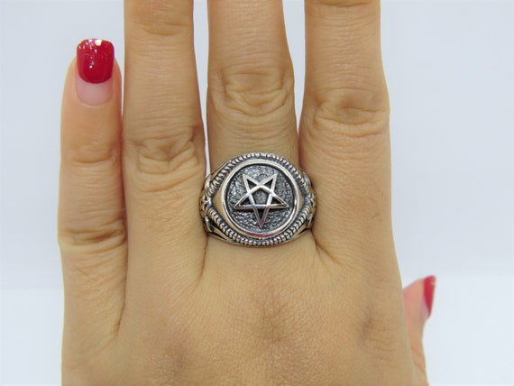 Vintage Sterling Silver Pentagram Star Men's Ring Siz… - Gem
