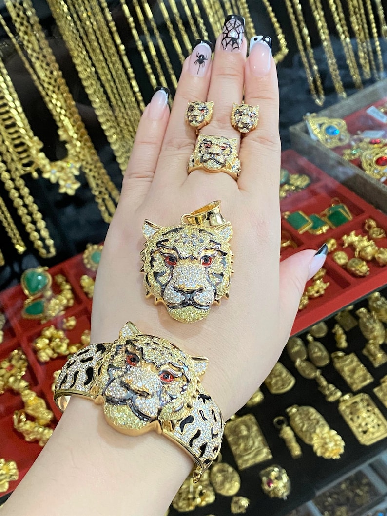 Vintage 18K Solid Gold Enamel White Topaz Tiger Bangle - Etsy