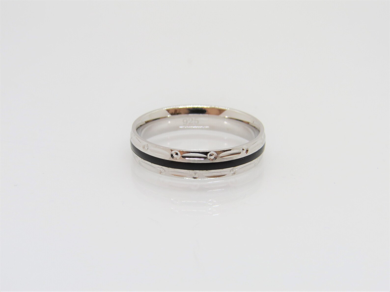 Vintage Sterling Silver Black Oynx Diamond Cut Band Ring Size | Etsy