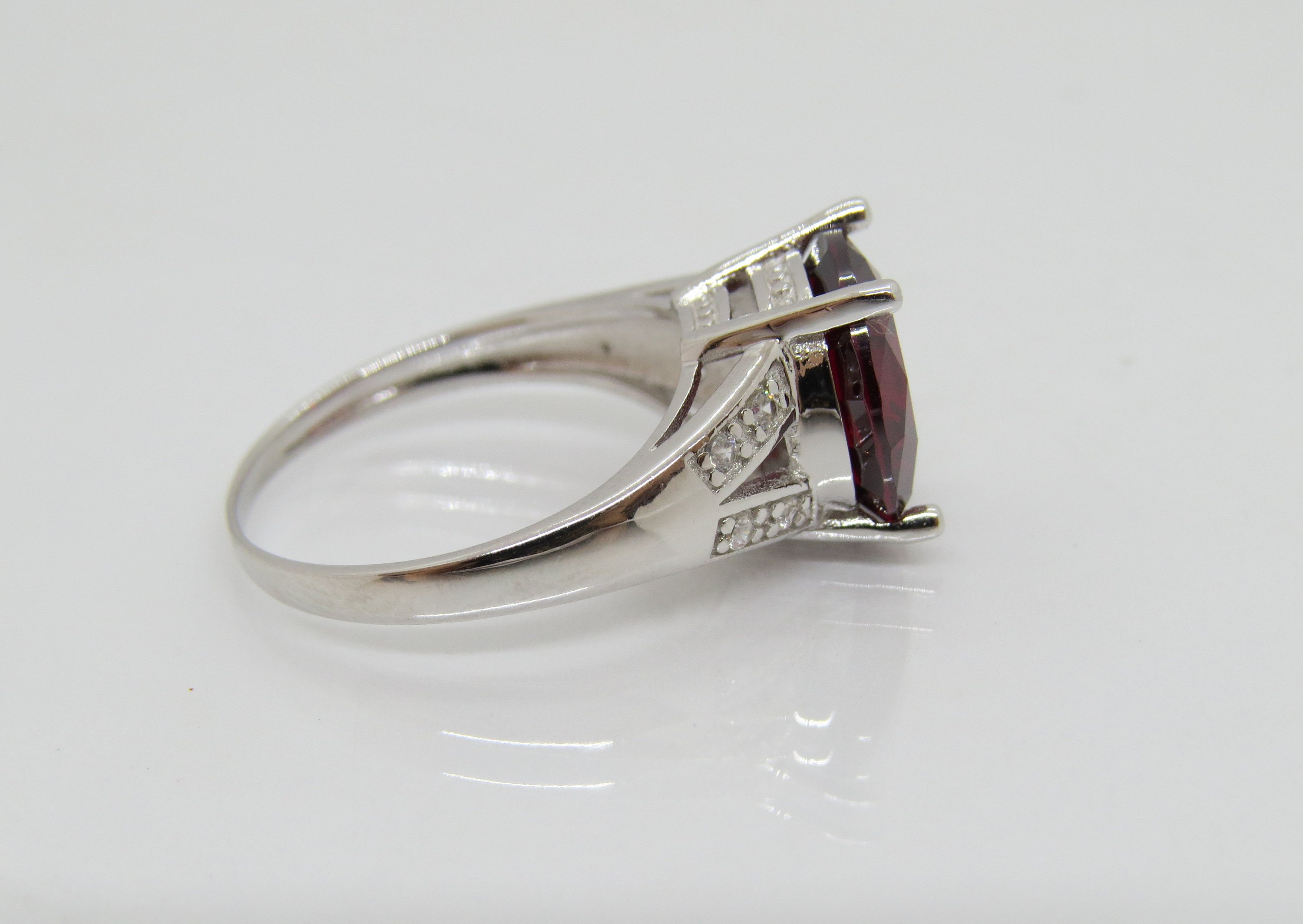 Vintage Sterling Silver Garnet & White Topaz Solitaire Ring | Etsy