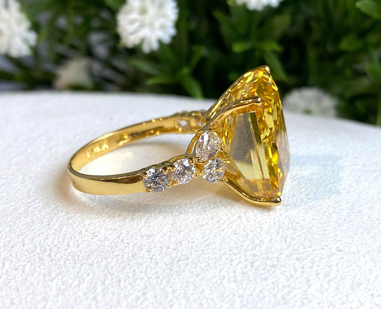 Vintage 15K 610 Solid Gold Yellow Sapphire & White Topaz Ring Size 7 - Etsy