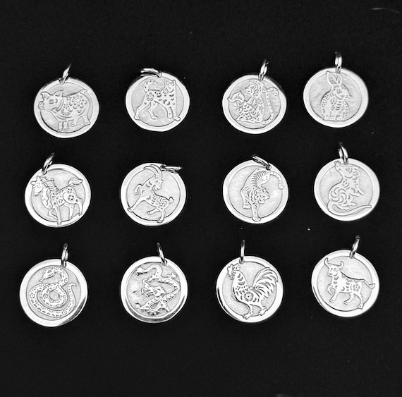 Vintage Sterling Silver Zodiac Sign Pendant. - Gem