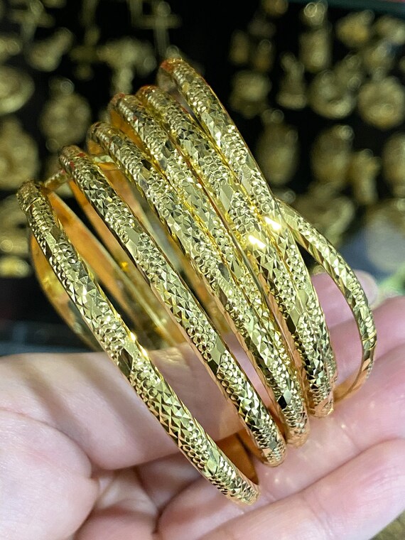 18K Yellow Gold 7 Pieces Set Bangle Diamond Cut. 57mm Vintage Bangle