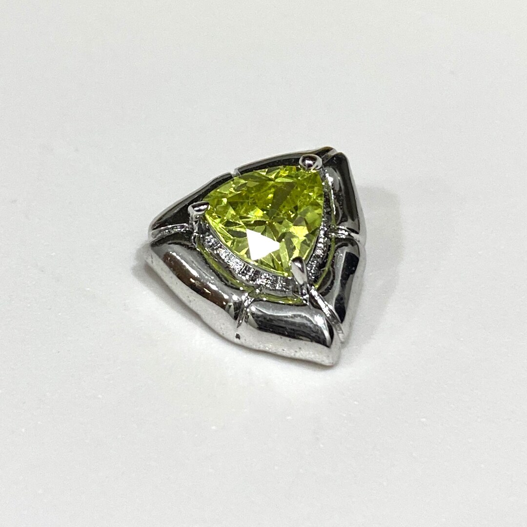 Vintage Sterling Silver Peridot Triangle Pendant. - Etsy