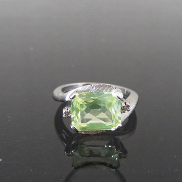 Green Spinel - Etsy