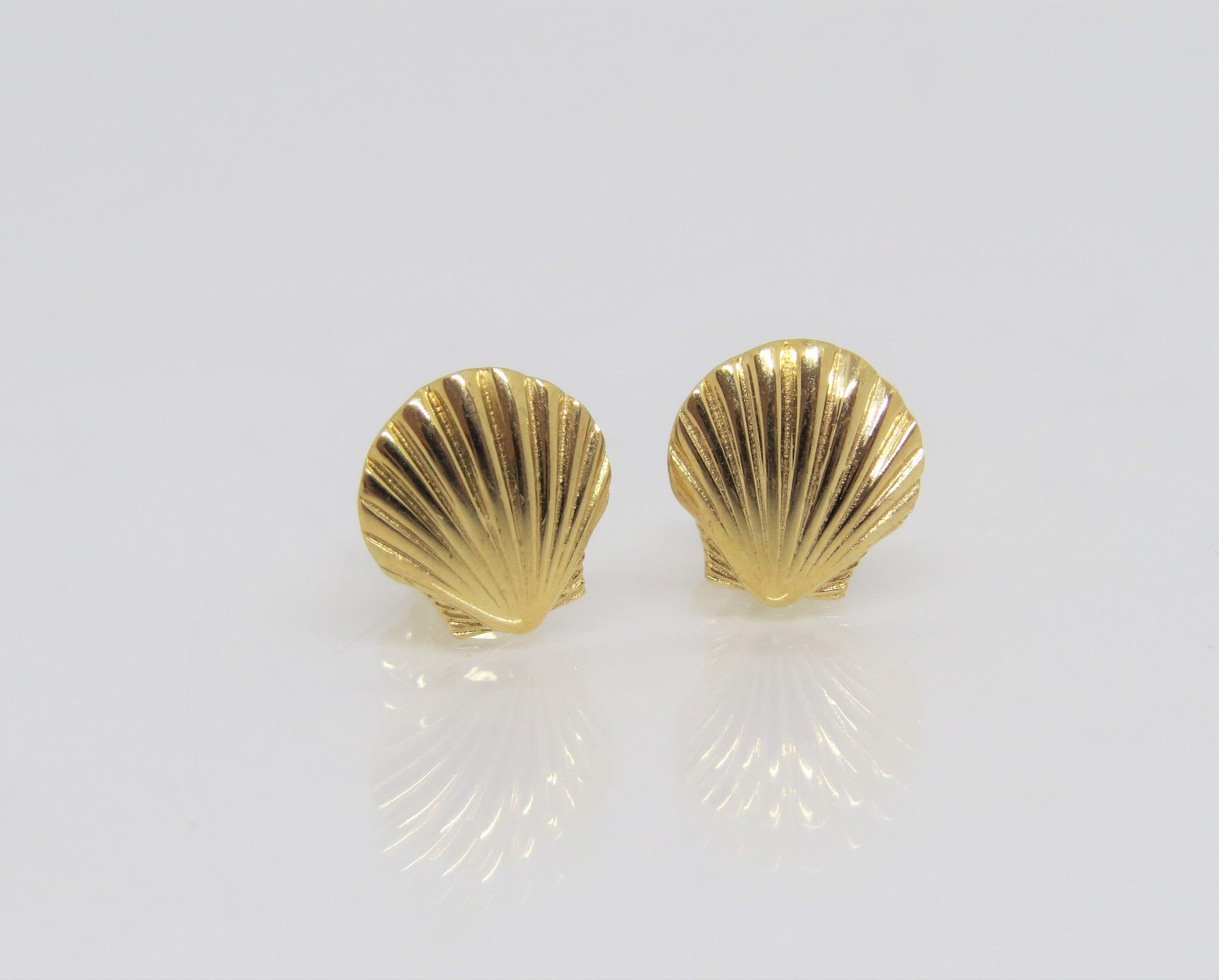 Vintage 14K Solid Yellow Gold Seashell Stud Earrings | Etsy