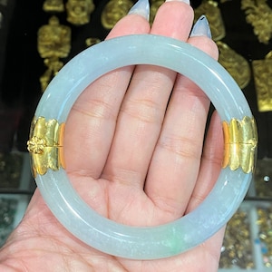 Vintage 18K Solid Yellow Gold Translucent Light Green Green, White ...