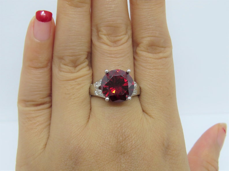 Vintage Sterling Silver Garnet & White Topaz Solitaire Ring | Etsy