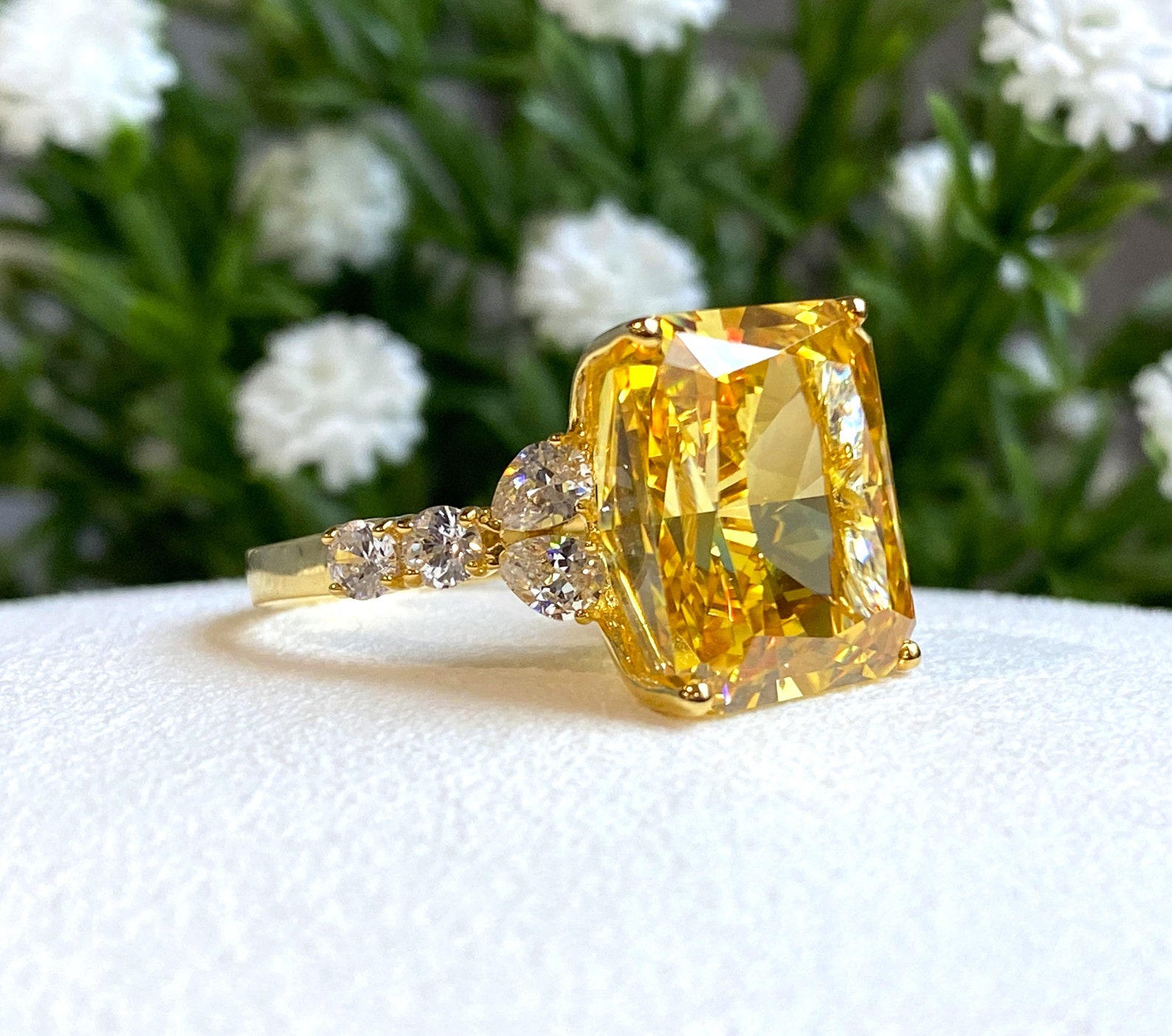 Vintage 15K 610 Solid Gold Yellow Sapphire & White Topaz Ring Size 7 - Etsy
