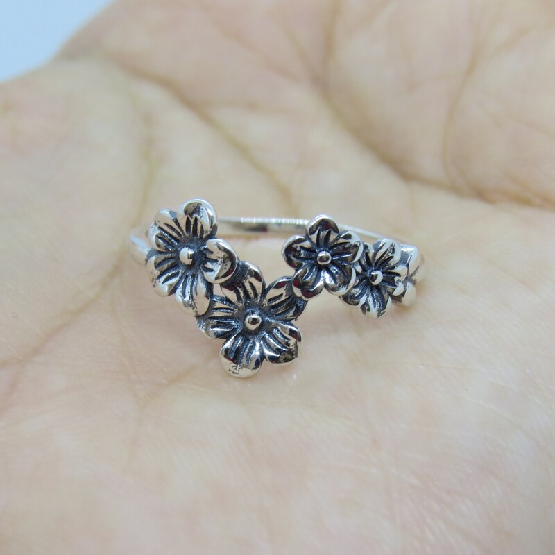 Silver Flower Ring - Etsy