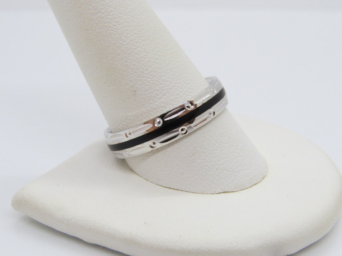 Vintage Sterling Silver Black Oynx Diamond Cut Band Ring Size | Etsy