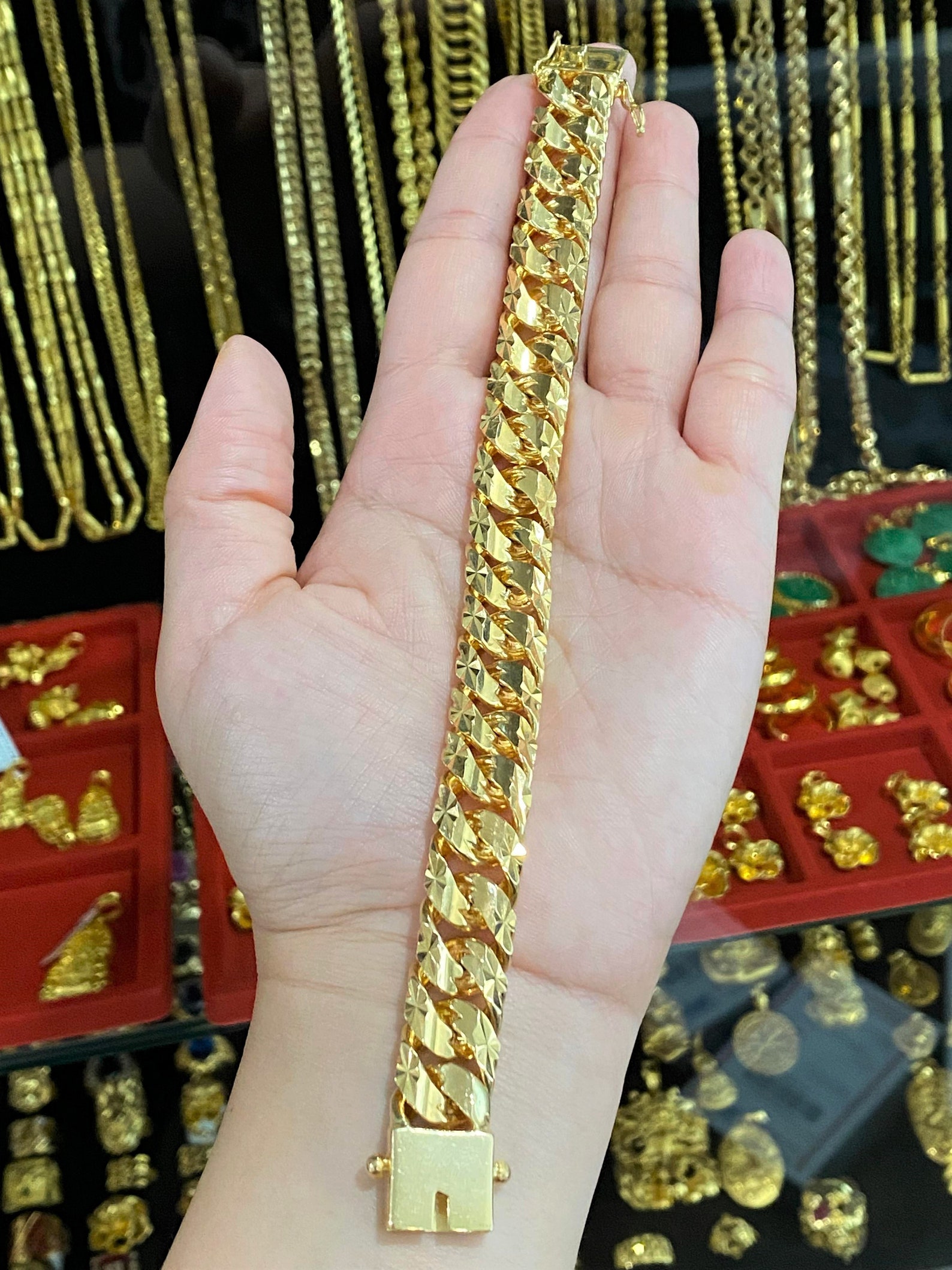 Vintage 610 15K Solid Yellow Gold Diamond Cut Cuban Link Bracelet 8 ...