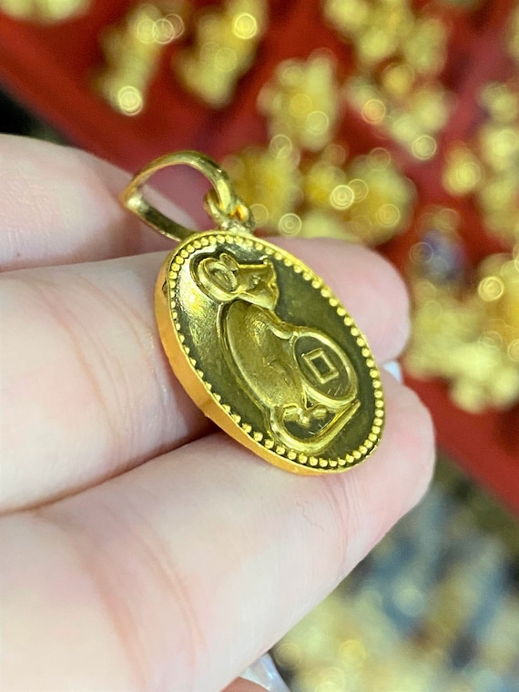 9999 Pure Gold Zodiac Animal Sign Rat Pendant. - Gem
