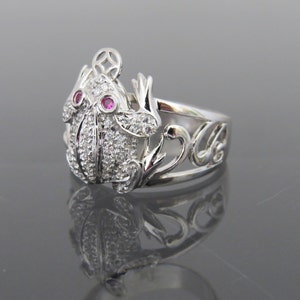 Vintage 18K Solid White Gold Ruby & White Topaz Lucky Frog Ring Size 7 ...