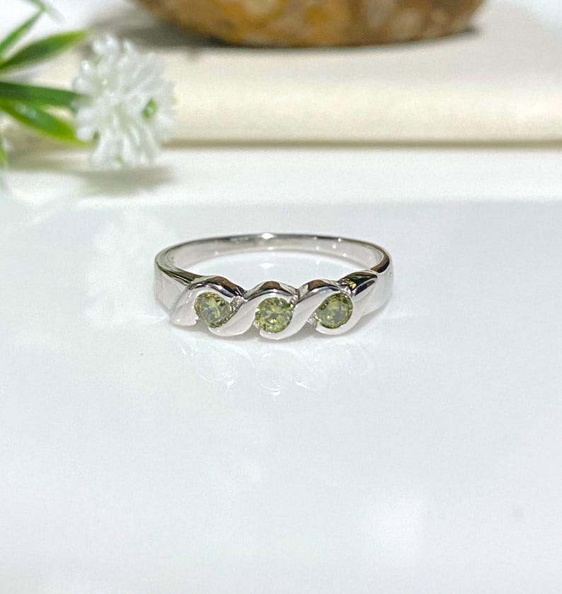 Vintage Sterling Silver Peridot Band Ring Size 3,4 - Etsy