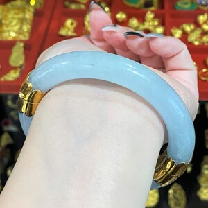 Vintage 18K Solid Yellow Gold Translucent Light Green Green, White ...