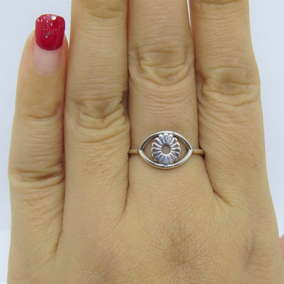 Vintage Sterling Silver Eye Flower, Evil Eye Ring Siz… - Gem